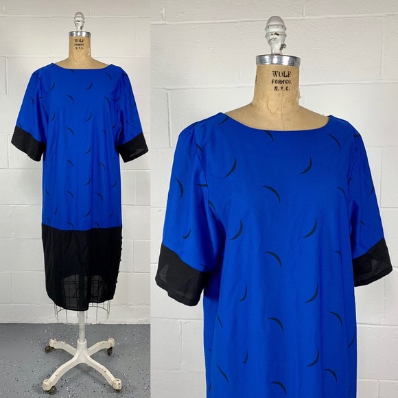 Vintage | Dresses | Vintage 8s Avant Garde Blue Black Abstract Midi ...